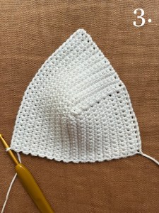 Simple crochet bralette – free crochet pattern – made by Vick