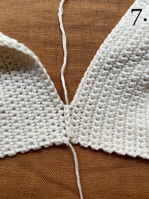 Simple crochet bralette – free crochet pattern – made by Vick
